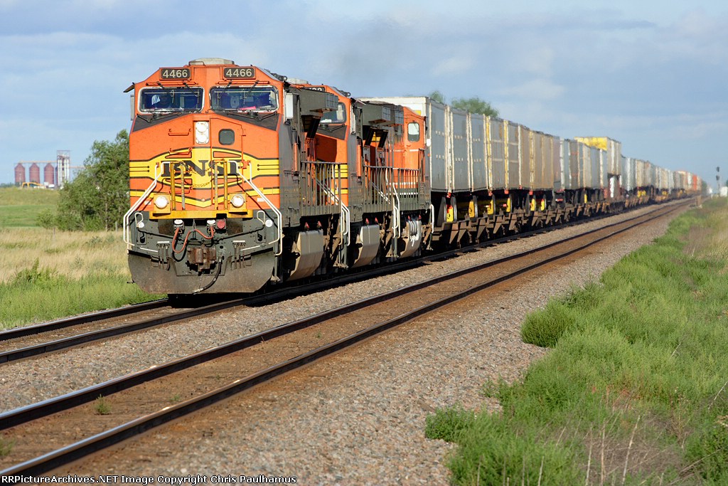 BNSF 4466